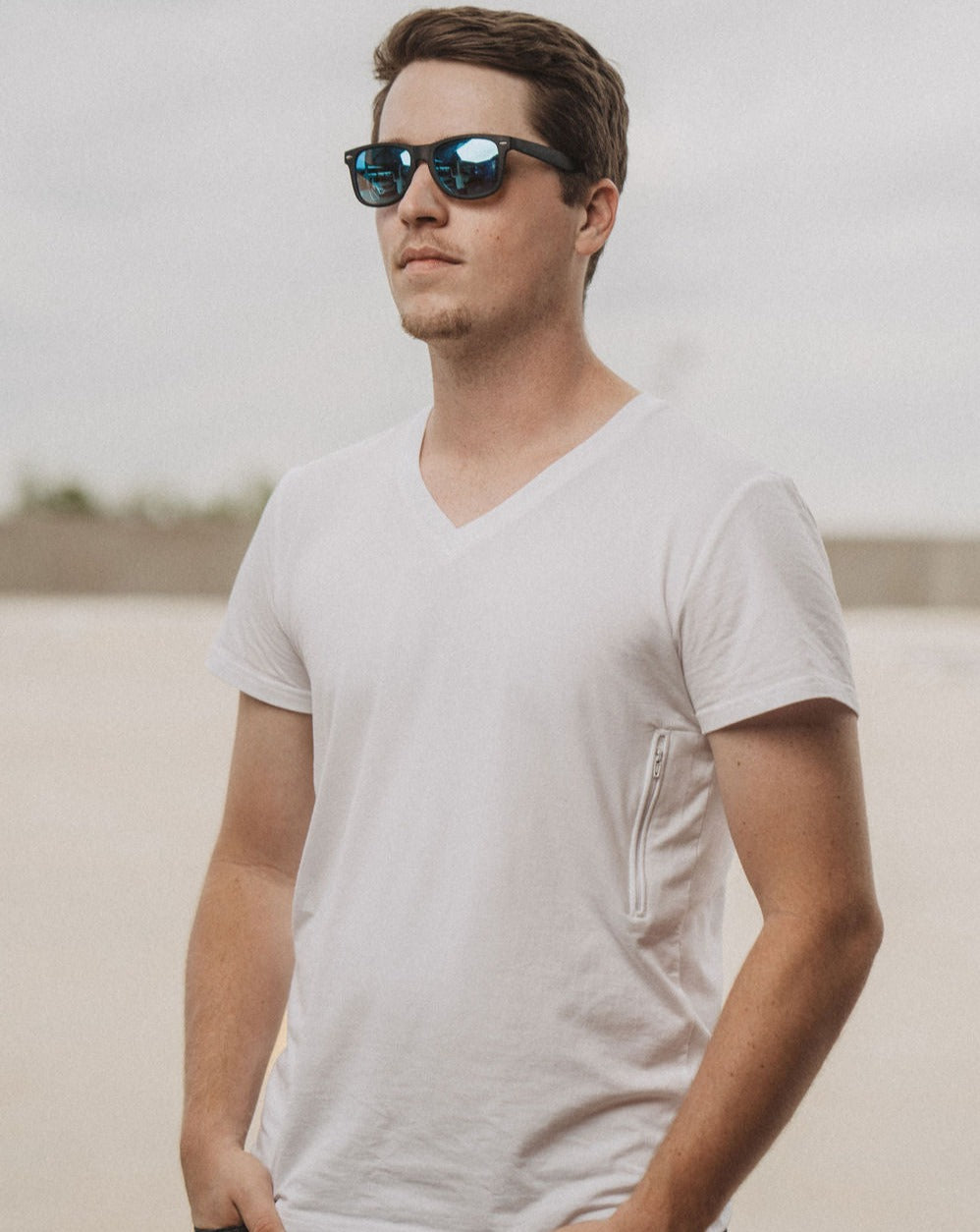 V-Neck T-shirt with 2 Hidden Pockets - PickPocket Proof – The Clever ...